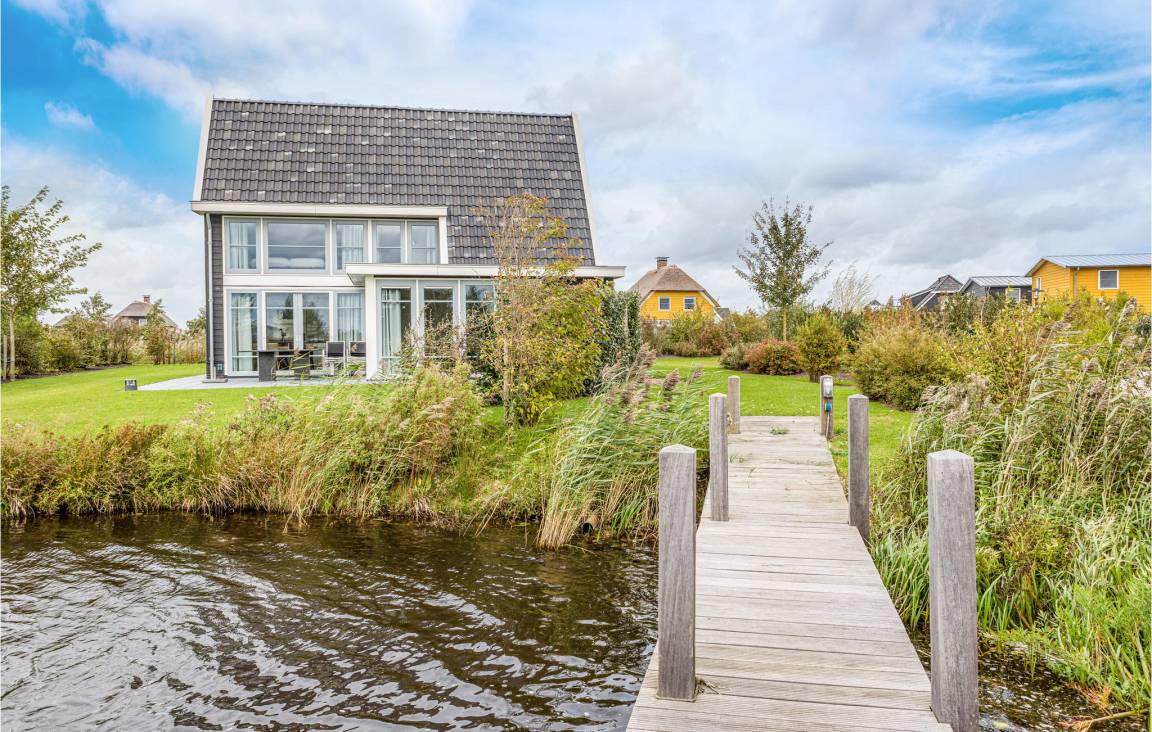 120 M² House ∙ 3 Bedrooms ∙ 6 Guests - Giethoorn