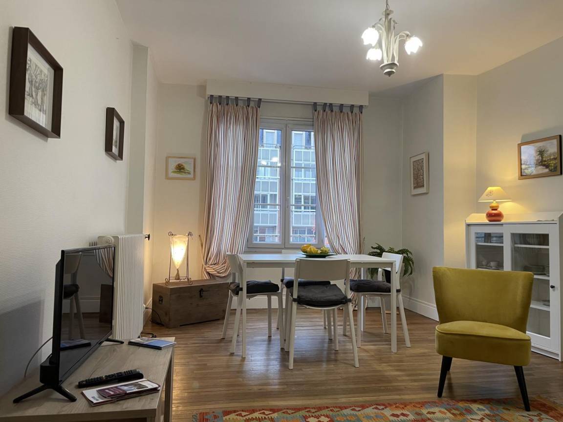 66 M² Appartement ∙ 1 Chambre ∙ 2 Personnes - Moulins