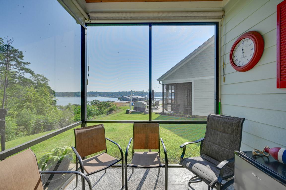 111 M² Cottage ∙ 2 Bedrooms ∙ 8 Guests - Greenwood, SC