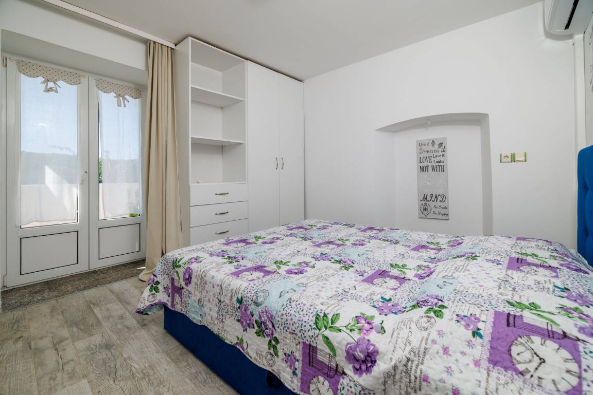 65 M² Ferienwohnung ∙ 2 Schlafzimmer ∙ 5 Gäste - Lopar
