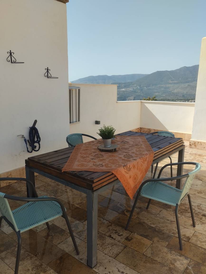 100 M² Casa ∙ 2 Habitaciones ∙ 4 Huéspedes - Lanjarón
