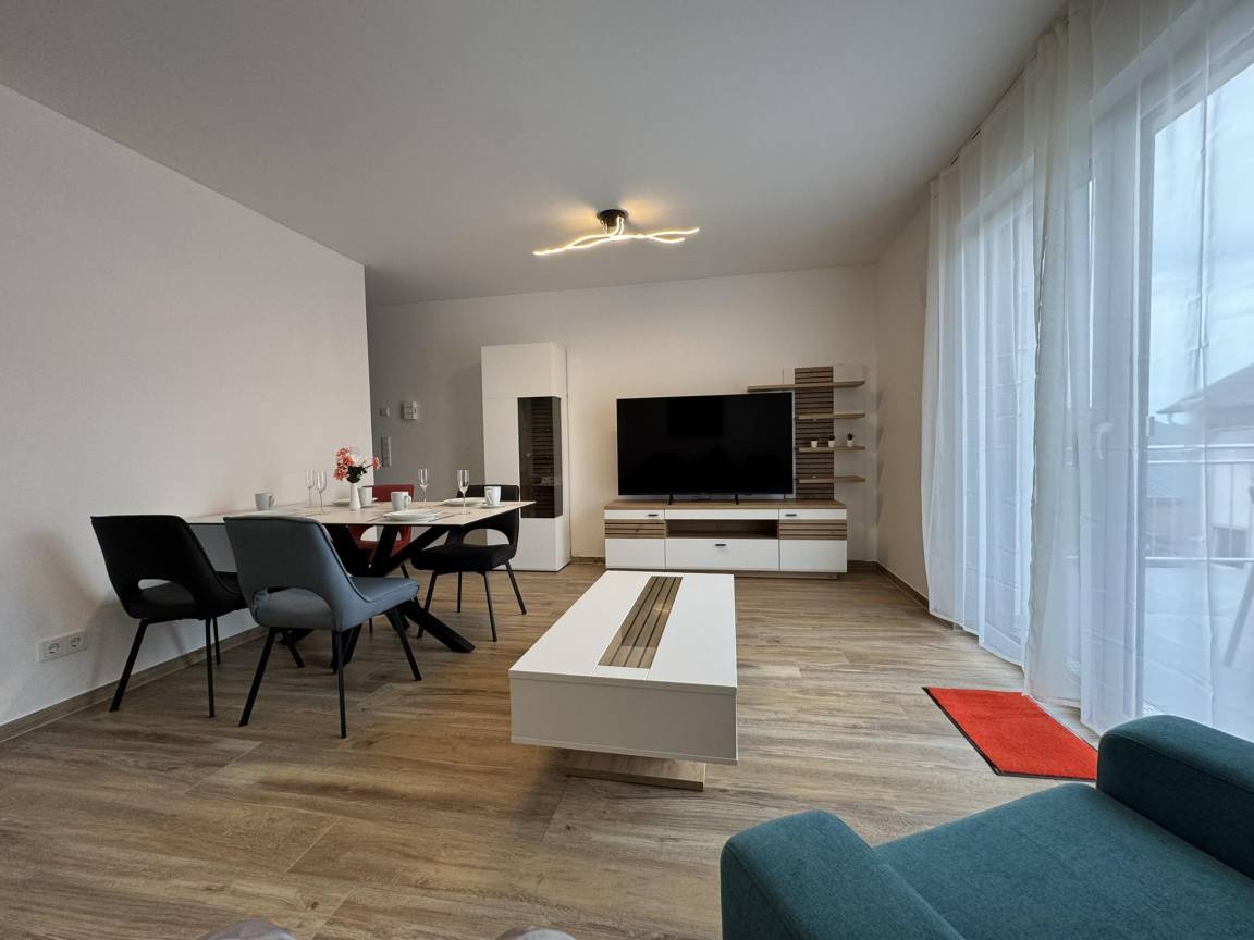 87 M² Ferienwohnung ∙ 2 Schlafzimmer ∙ 6 Gäste - Saarburg