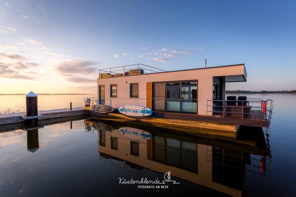 45 M² Hausboot ∙ 2 Schlafzimmer ∙ 4 Gäste - Ribnitz-Damgarten