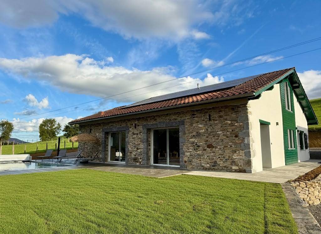 200 M² Gîte ∙ 4 Chambres ∙ 8 Personnes - Saint-Jean-Pied-de-Port