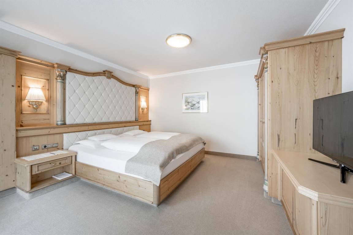 70 M² Hotel ∙ 1 Bedroom ∙ 4 Guests - Ischgl