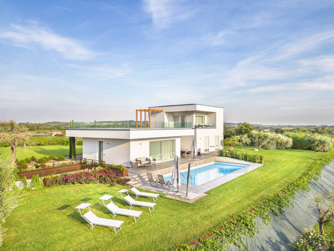 310 M² Villa ∙ 5 Slaapkamers ∙ 12 Gasten - Castelnuovo del Garda