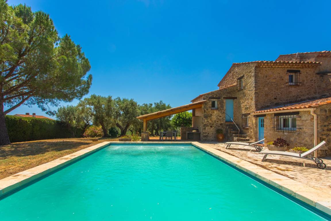 150 M² Villa ∙ 4 Schlafzimmer ∙ 9 Gäste - Fayence