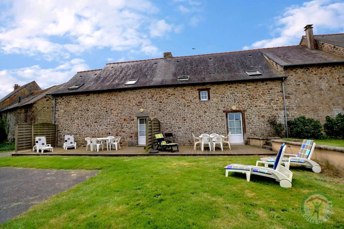 86 M² Gîte ∙ 3 Chambres ∙ 6 Personnes - Combourg