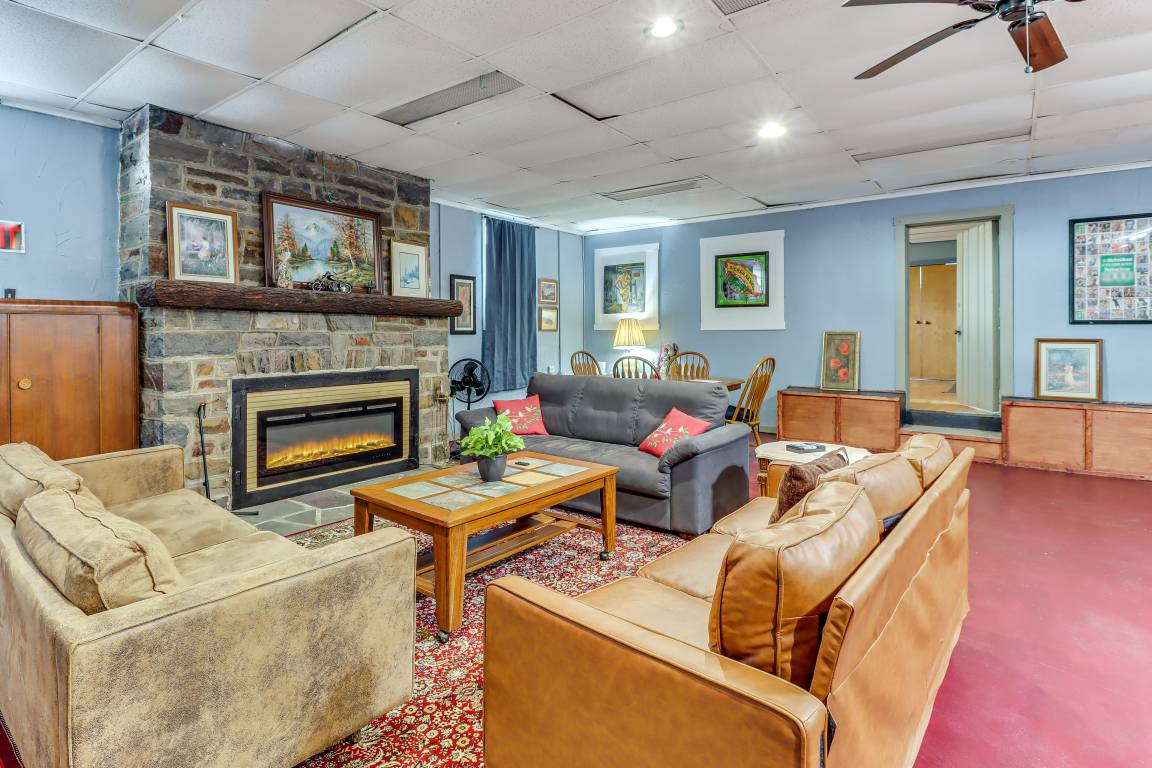 185 M² Apartment ∙ 3 Bedrooms ∙ 9 Guests - Jim Thorpe, PA