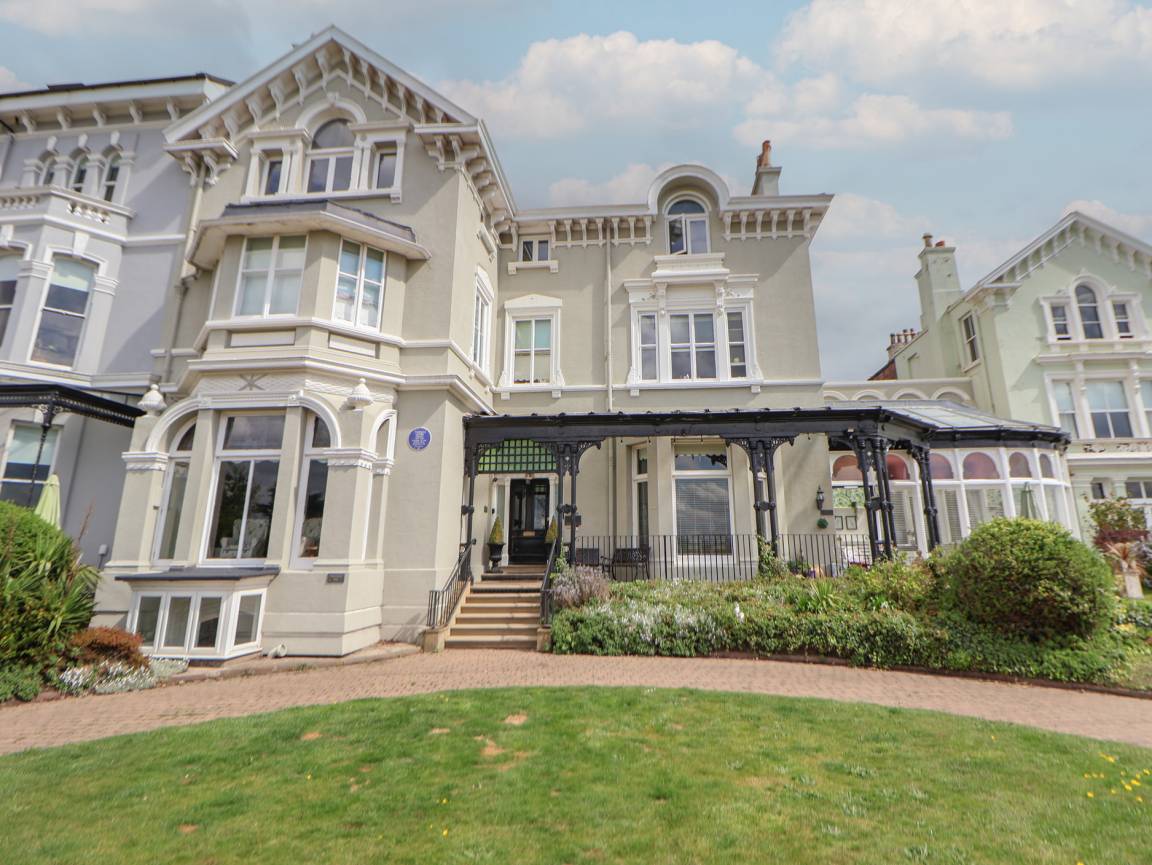 Cottage ∙ 1 Bedroom ∙ 4 Guests - Formby