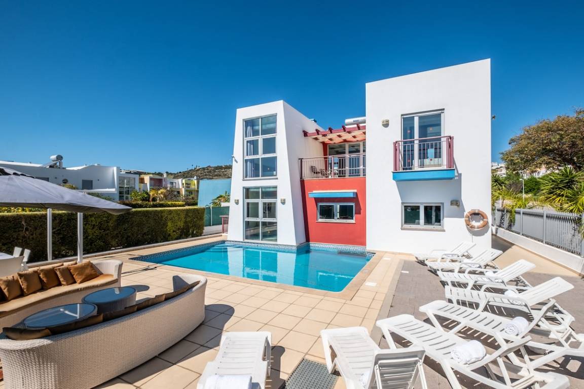200 M² Villa ∙ 4 Schlafzimmer ∙ 9 Gäste - Albufeira