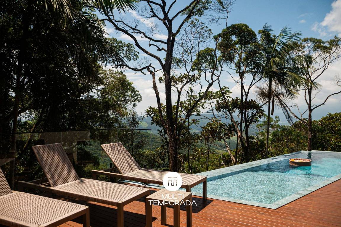 327 M² Casa ∙ 4 Quartos ∙ 16 Hóspedes - Santo Amaro da Imperatriz