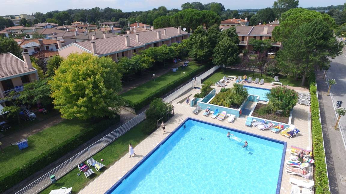 75 M² Villa ∙ 4 Bedrooms ∙ 8 Guests - Bibione