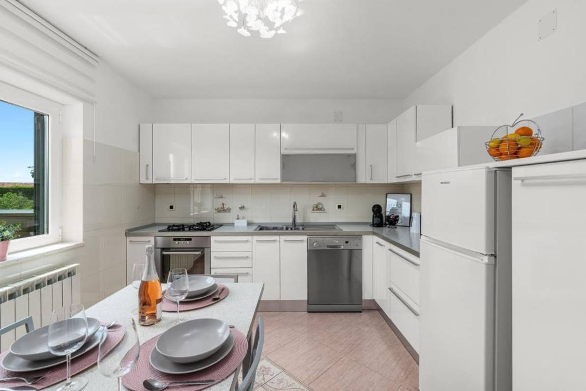 77 M² Appartement ∙ 2 Slaapkamers ∙ 4 Gasten - Novigrad