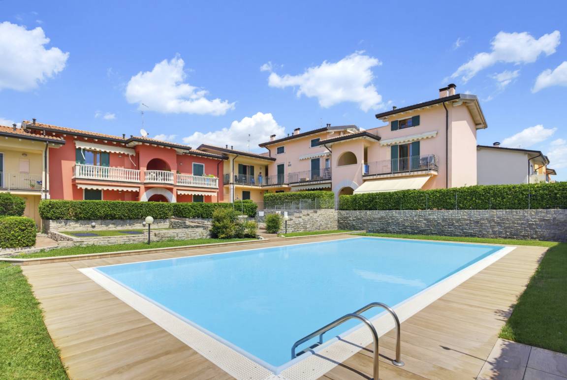 60 M² Apartment ∙ 2 Bedrooms ∙ 6 Guests - Lazise, İtalya
