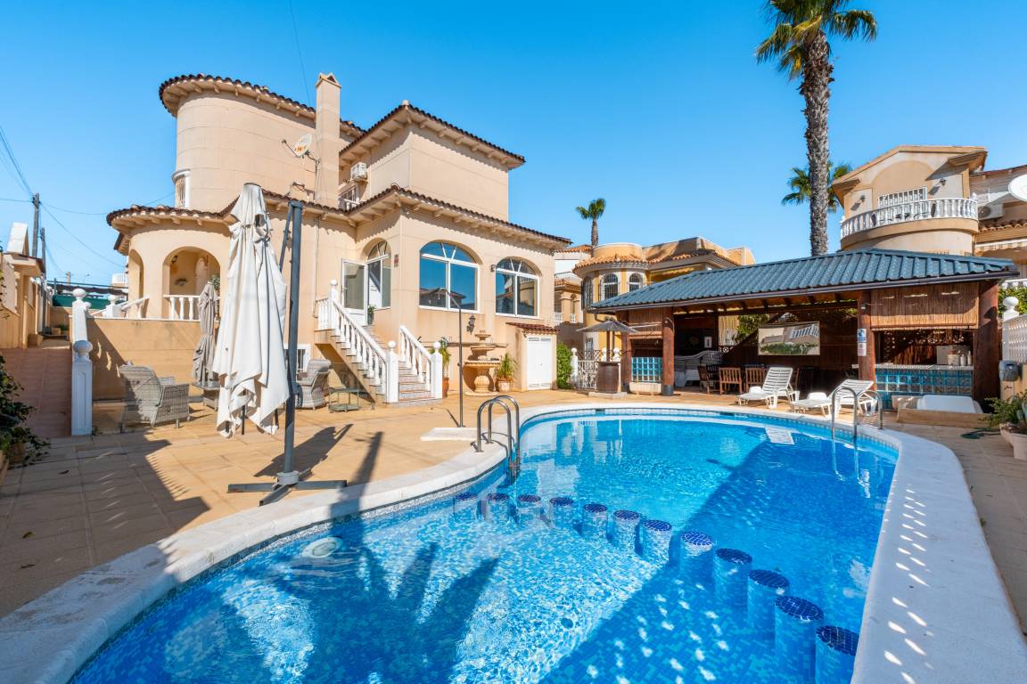 130 M² Villa ∙ 5 Slaapkamers ∙ 10 Gasten - San Miguel de Salinas