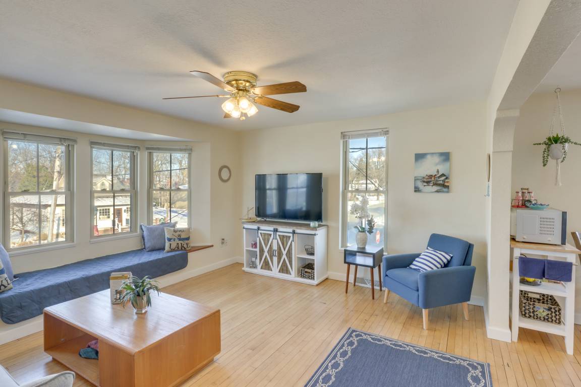 69 M² Apartment ∙ 1 Bedroom ∙ 6 Guests - Oconomowoc, WI