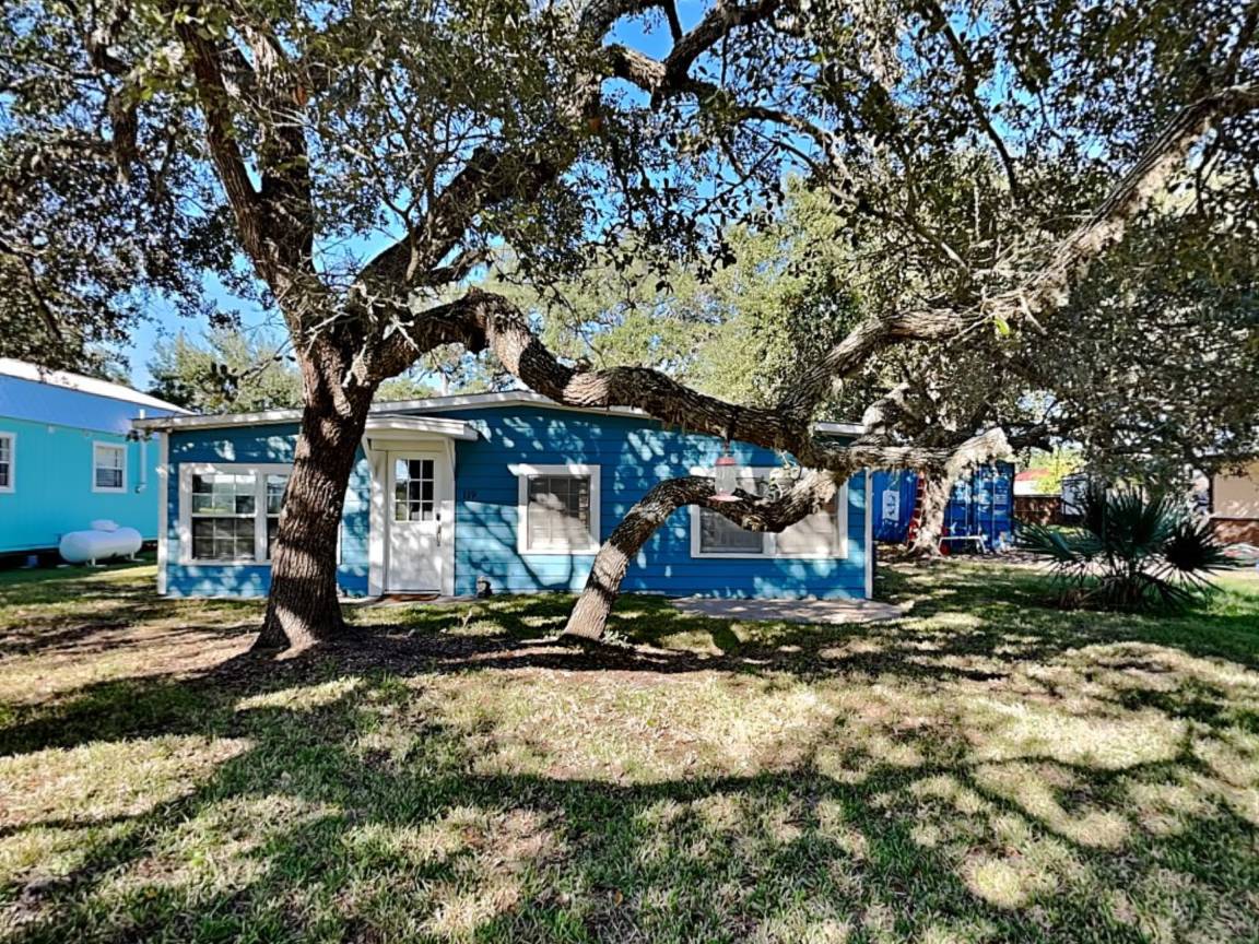 83 M² House ∙ 3 Bedrooms ∙ 6 Guests - Rockport, TX