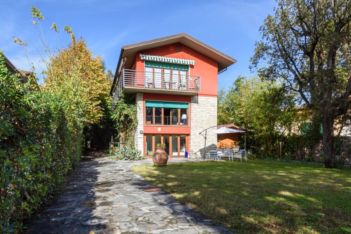 180 M² Villa ∙ 3 Bedrooms ∙ 6 Guests - Massa