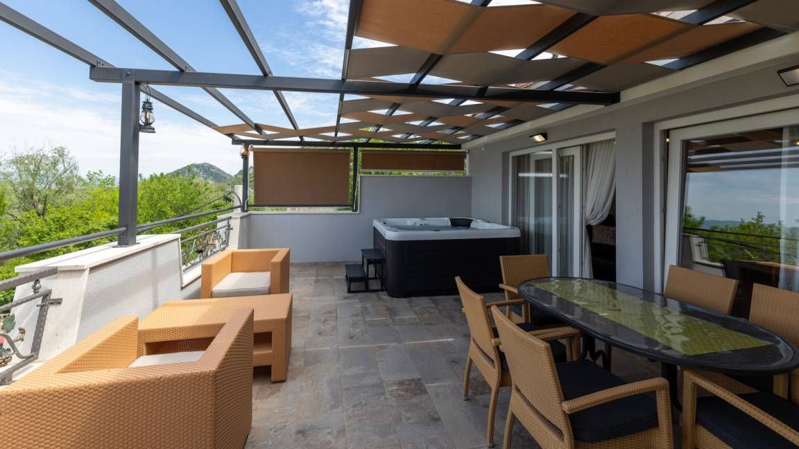 120 M² Villa ∙ 3 Bedrooms ∙ 8 Guests - Neum