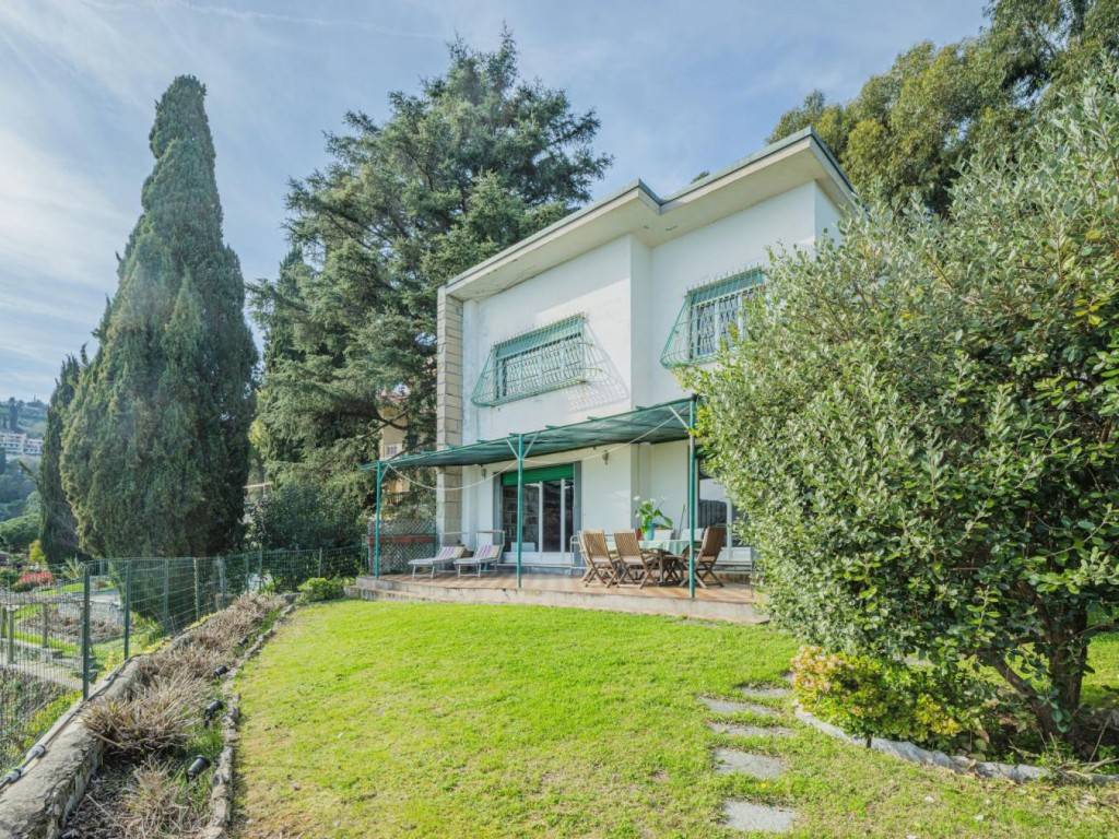 230 M² Ferienhaus ∙ 4 Schlafzimmer ∙ 8 Gäste - Rapallo
