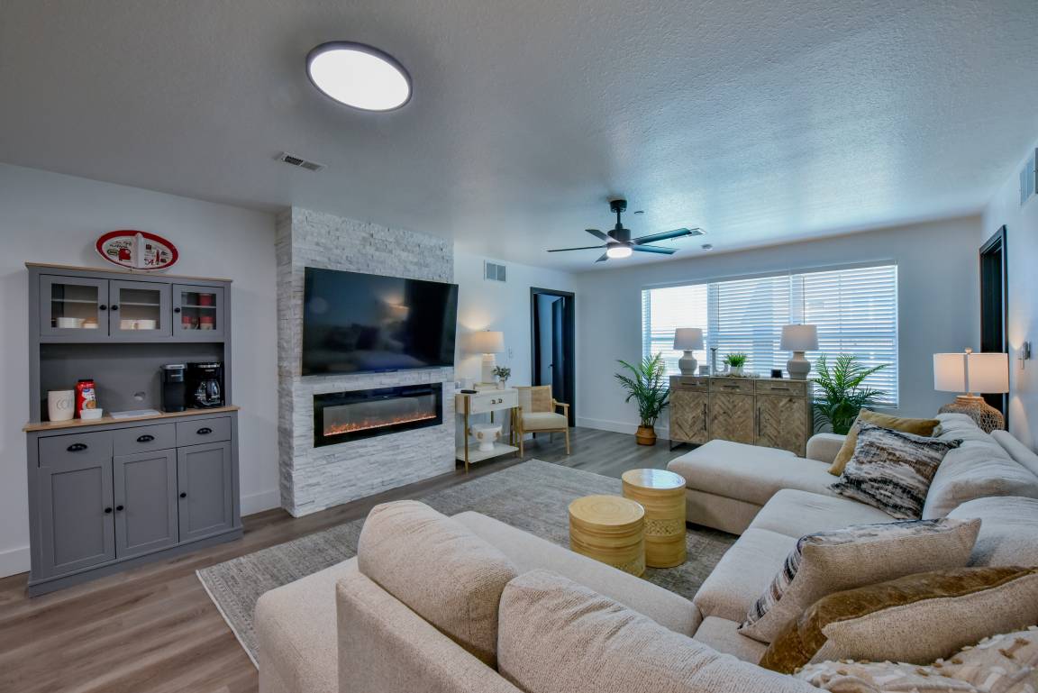 126 M² Condo ∙ 3 Bedrooms ∙ 10 Guests - Tuscaloosa, AL