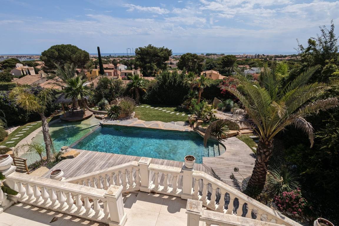 282 M² Appartement ∙ 6 Chambres ∙ 11 Personnes - Marseillan