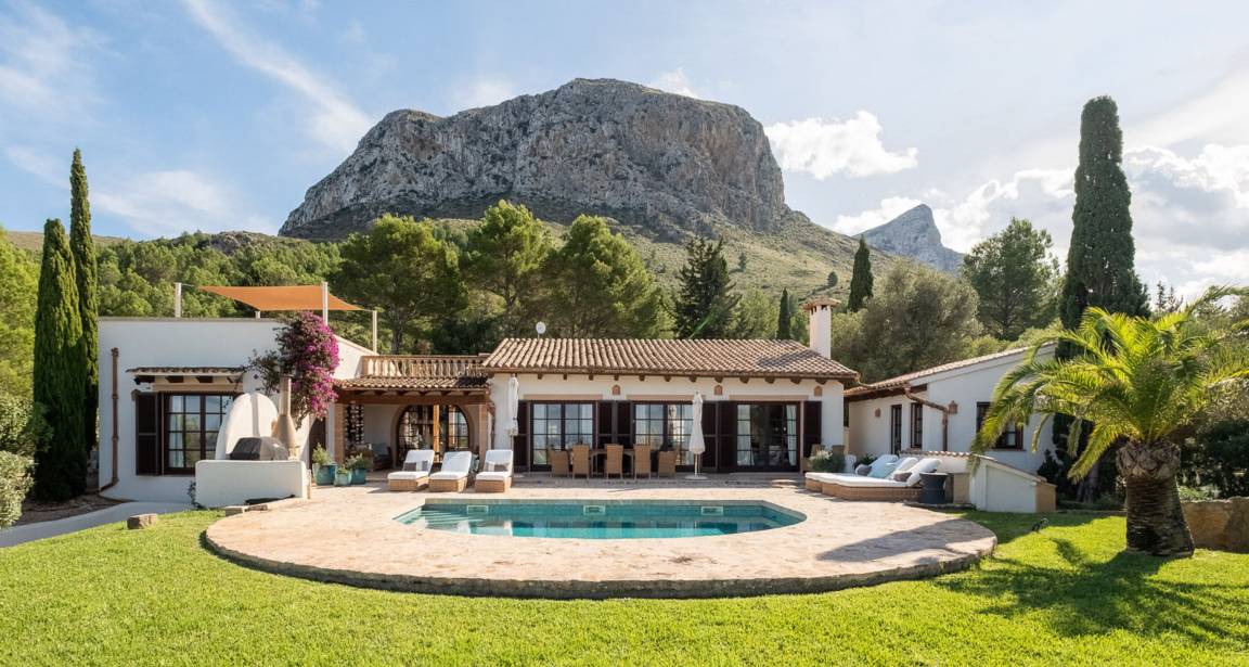 155 M² Apartment ∙ 3 Bedrooms ∙ 6 Guests - Artà