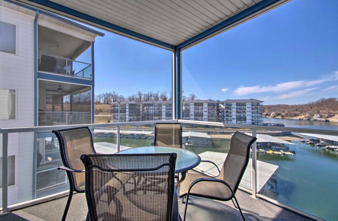 111 M² Apartment ∙ 3 Bedrooms ∙ 8 Guests - Lake Ozark, MO