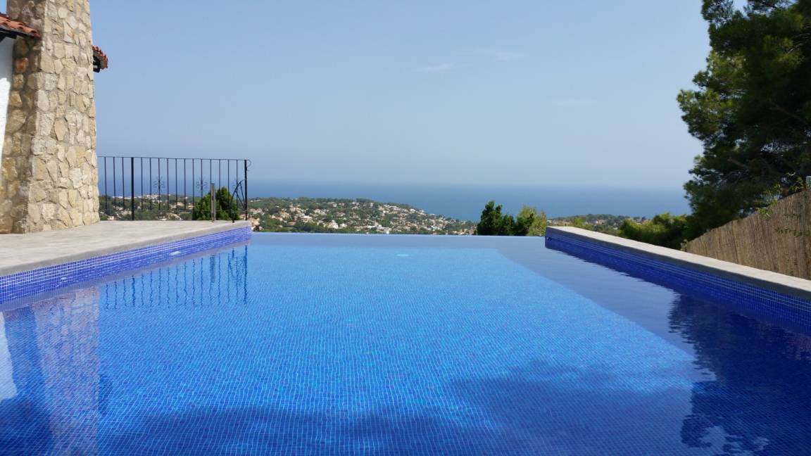 200 M² Villa ∙ 4 Bedrooms ∙ 12 Guests - Cumbre del Sol