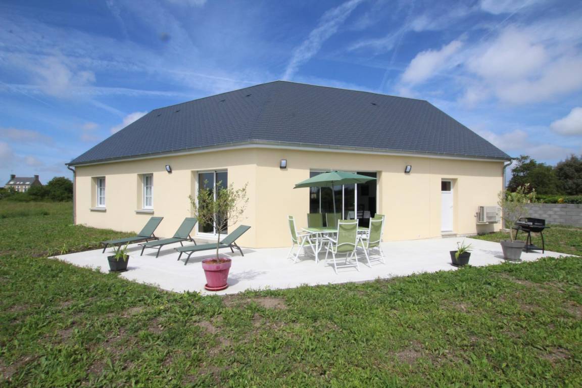 94 M² Gîte ∙ 3 Chambres ∙ 6 Personnes - Lessay