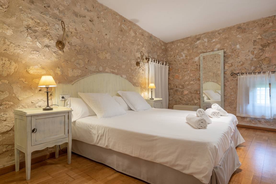 1400 M² Hotel ∙ 2 Bedrooms ∙ 5 Guests - Felanitx