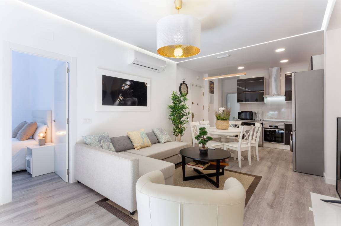 100 M² Apartment ∙ 4 Bedrooms ∙ 10 Guests - Madrid