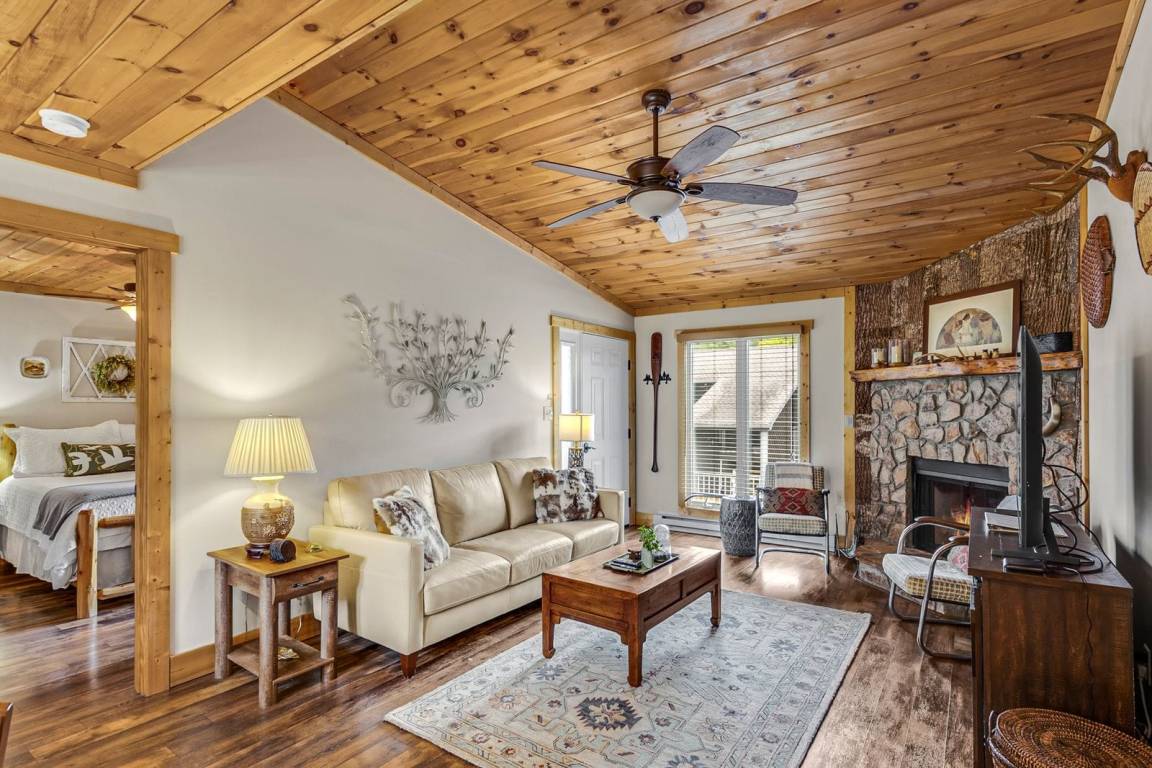 74 M² Condo ∙ 2 Bedrooms ∙ 4 Guests - Blowing Rock, NC