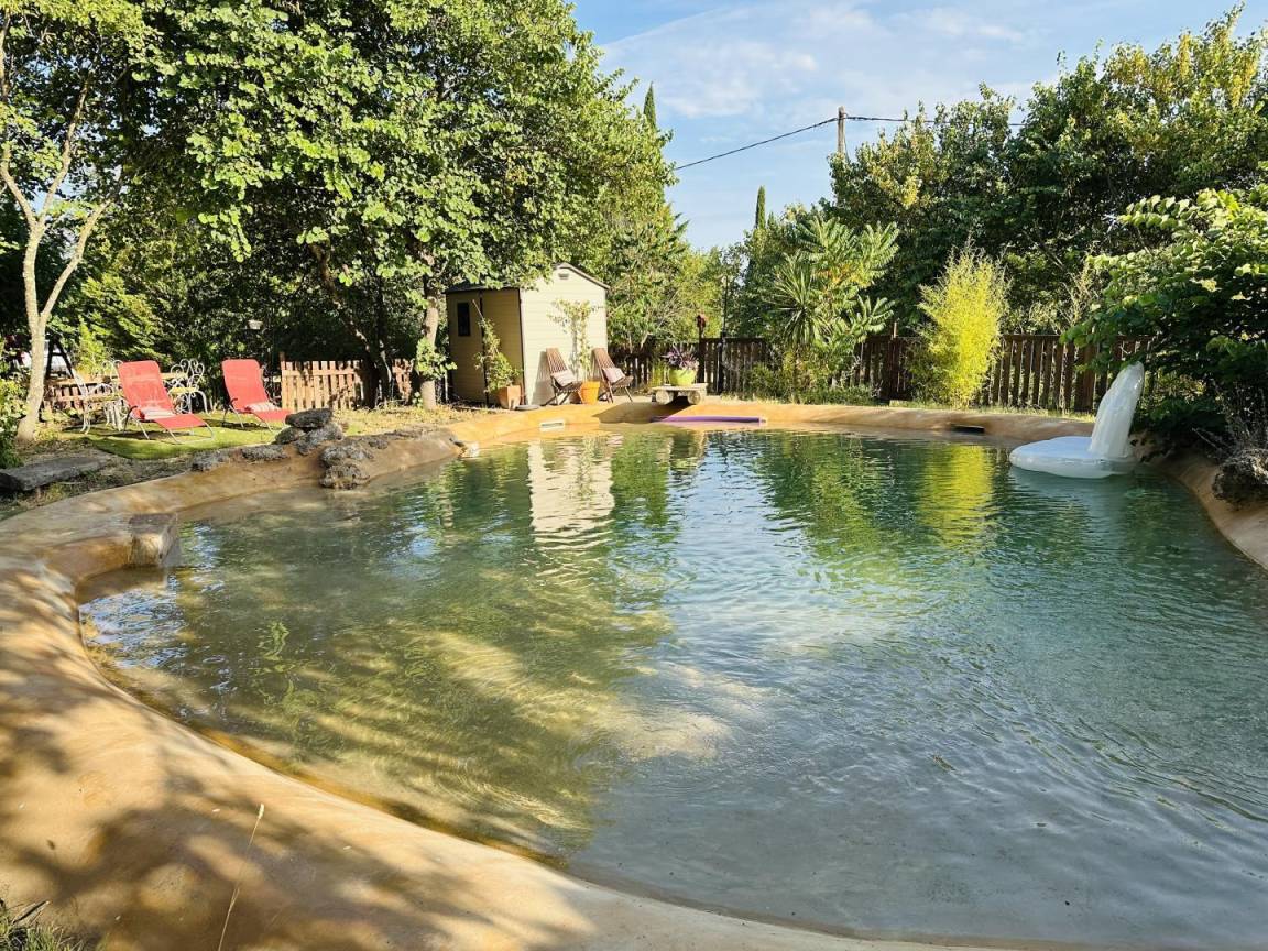 80 M² Mökki ∙ 2 Makuuhuonetta ∙ 4 Vierasta - Var