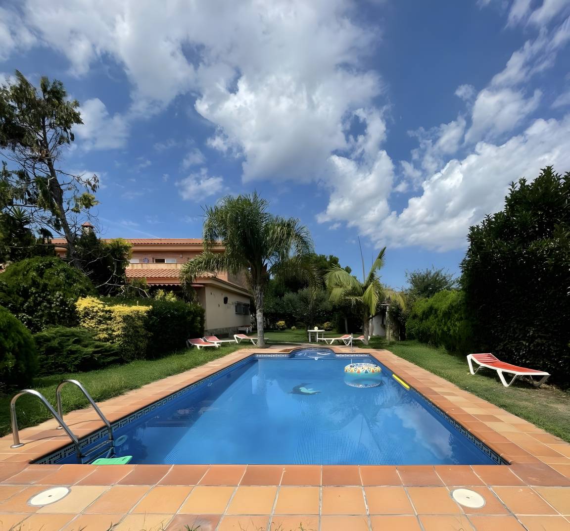 250 M² Casa ∙ 5 Habitaciones ∙ 10 Huéspedes - Calella