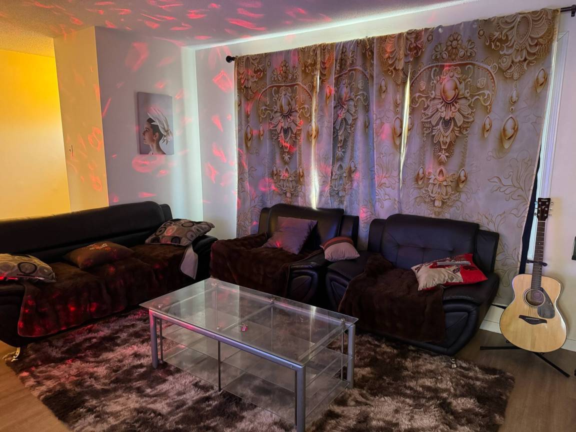 Apartment ∙ 3 Bedrooms ∙ 6 Guests - Saint Albert