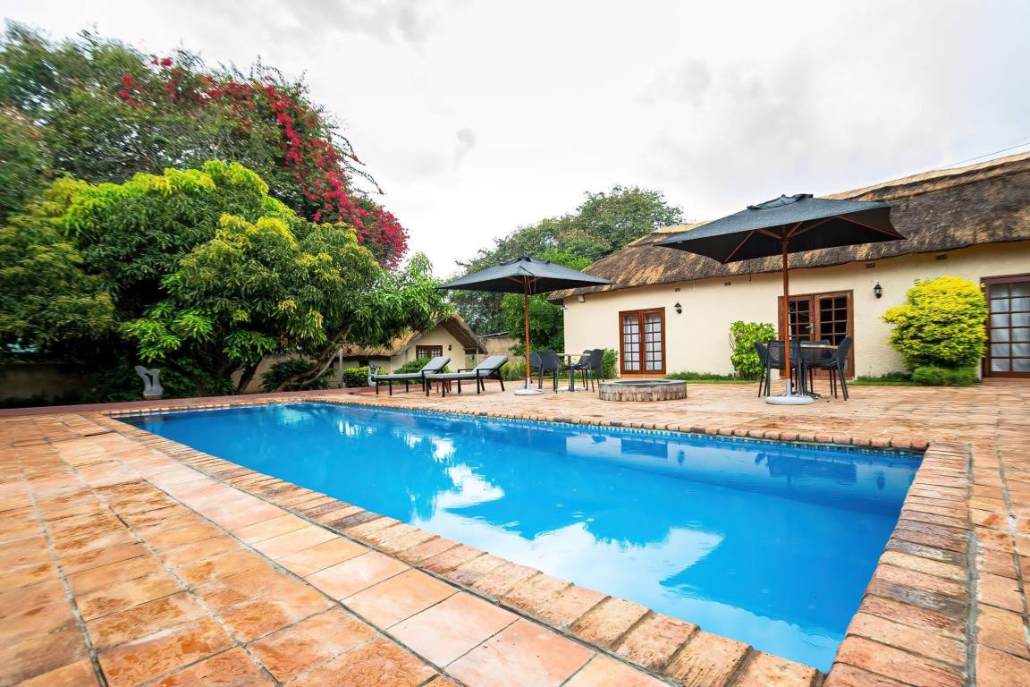 50 M² Apartment ∙ 2 Bedrooms ∙ 4 Guests - Victoria Falls