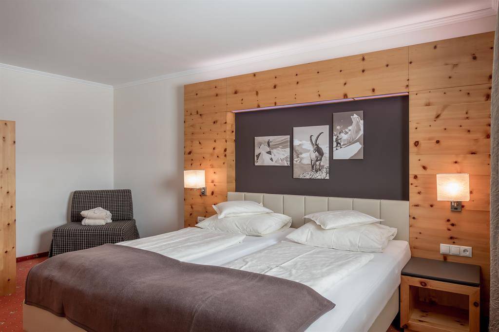 65 M² Hotel ∙ 2 Slaapkamers ∙ 6 Gasten - Sölden