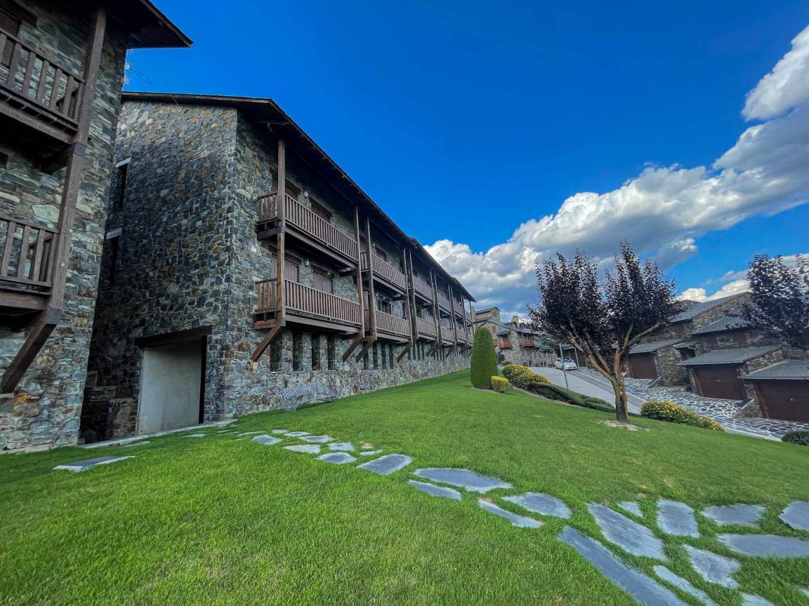 150 M² House ∙ 4 Bedrooms ∙ 10 Guests - Alp, Catalonia