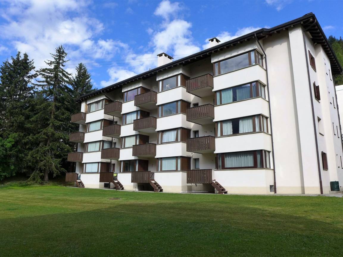 73 M² Apartment ∙ 2 Bedrooms ∙ 4 Guests - Samedan