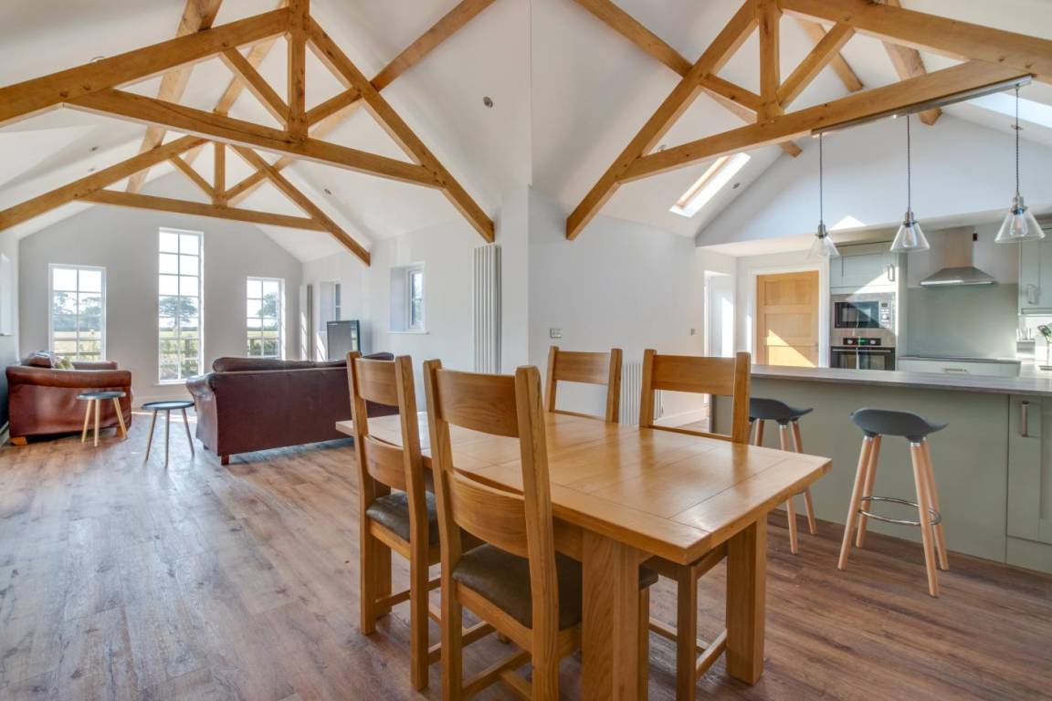 Cottage ∙ 2 Bedrooms ∙ 4 Guests - Beccles