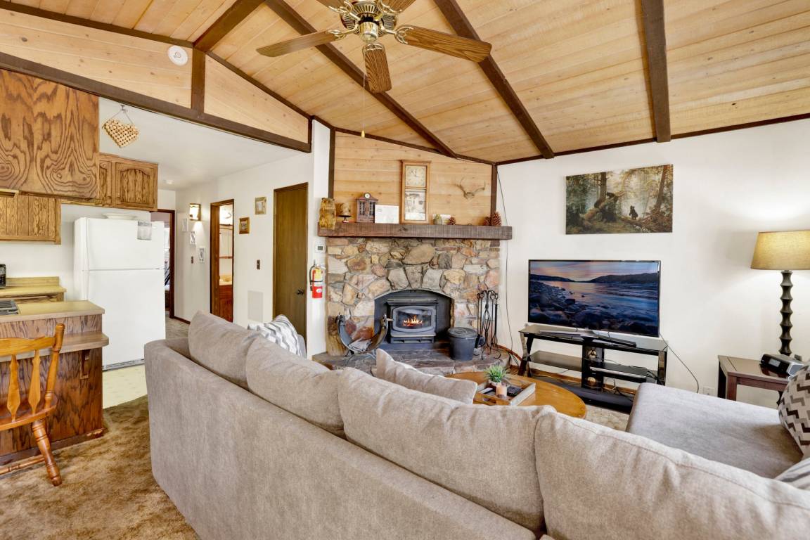 71 M² Cabin ∙ 2 Bedrooms ∙ 4 Guests - Big Bear, CA