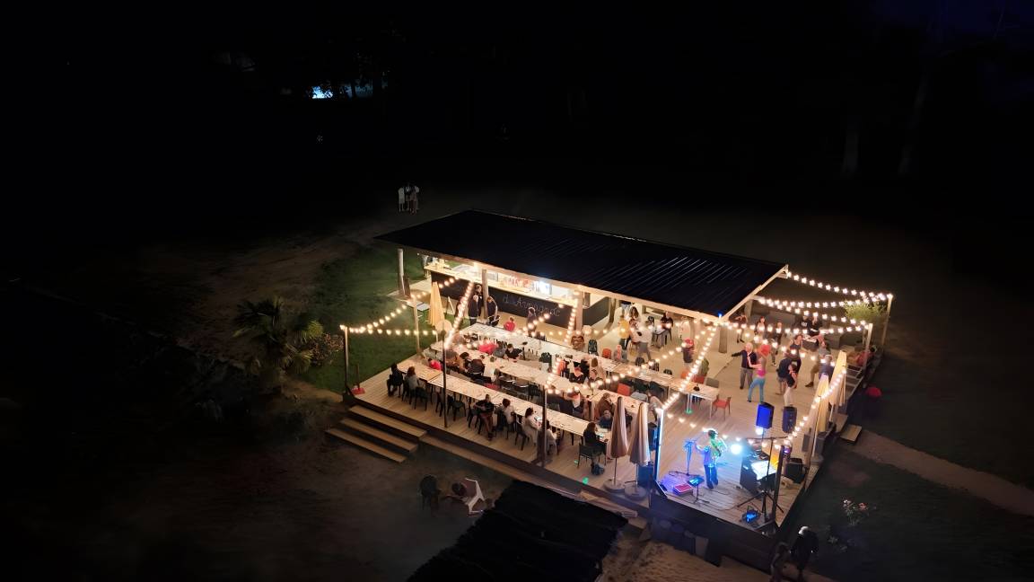 25 M² Caravan ∙ 2 Bedrooms ∙ 4 Guests - Gers