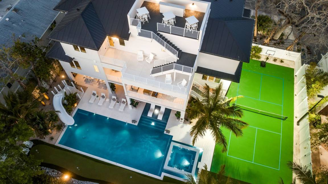 715 M² House ∙ 7 Bedrooms ∙ 19 Guests - Siesta Key, FL
