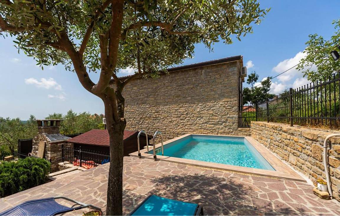 110 M² Casa ∙ 2 Habitaciones ∙ 6 Huéspedes - Izola