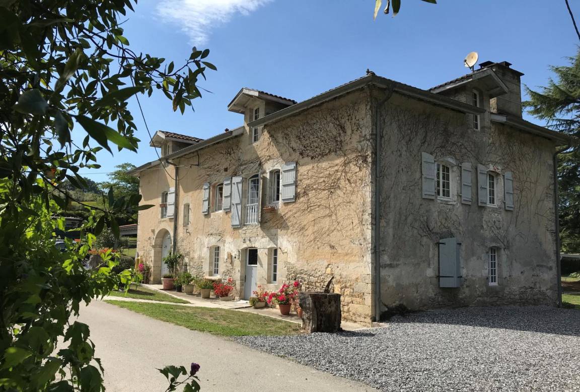 90 M² Gîte ∙ 2 Chambres ∙ 4 Personnes - Pyrénées-Atlantiques