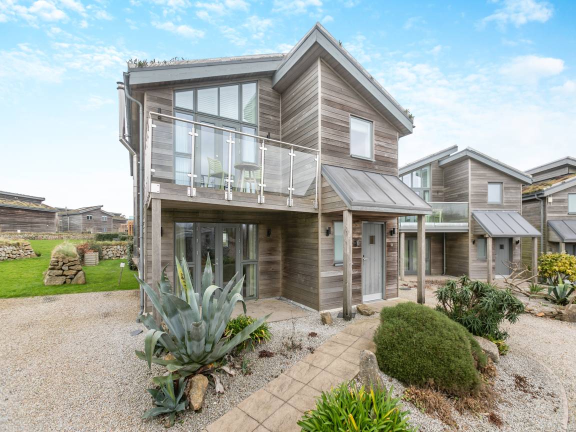 Cottage ∙ 4 Bedrooms ∙ 8 Guests - Hayle
