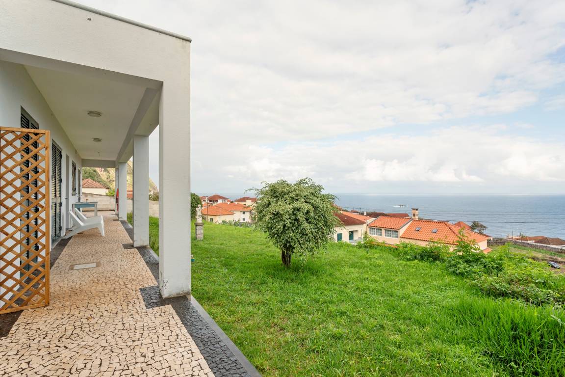 80 M² House ∙ 2 Bedrooms ∙ 4 Guests - Porto Moniz