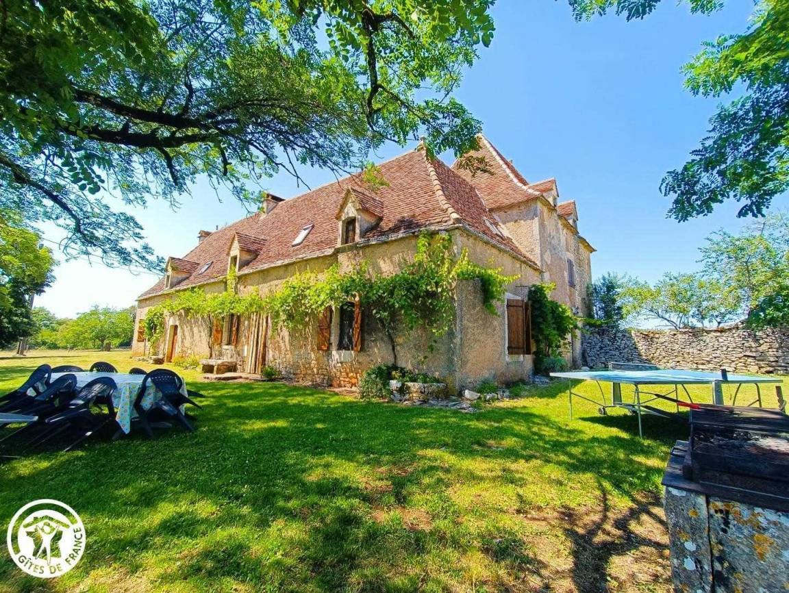 238 M² Gîte ∙ 6 Chambres ∙ 14 Personnes - Lot
